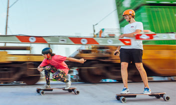 Backfire G2 Black Electric Skateboard with R5s Remote – BackfireBoardsUSA