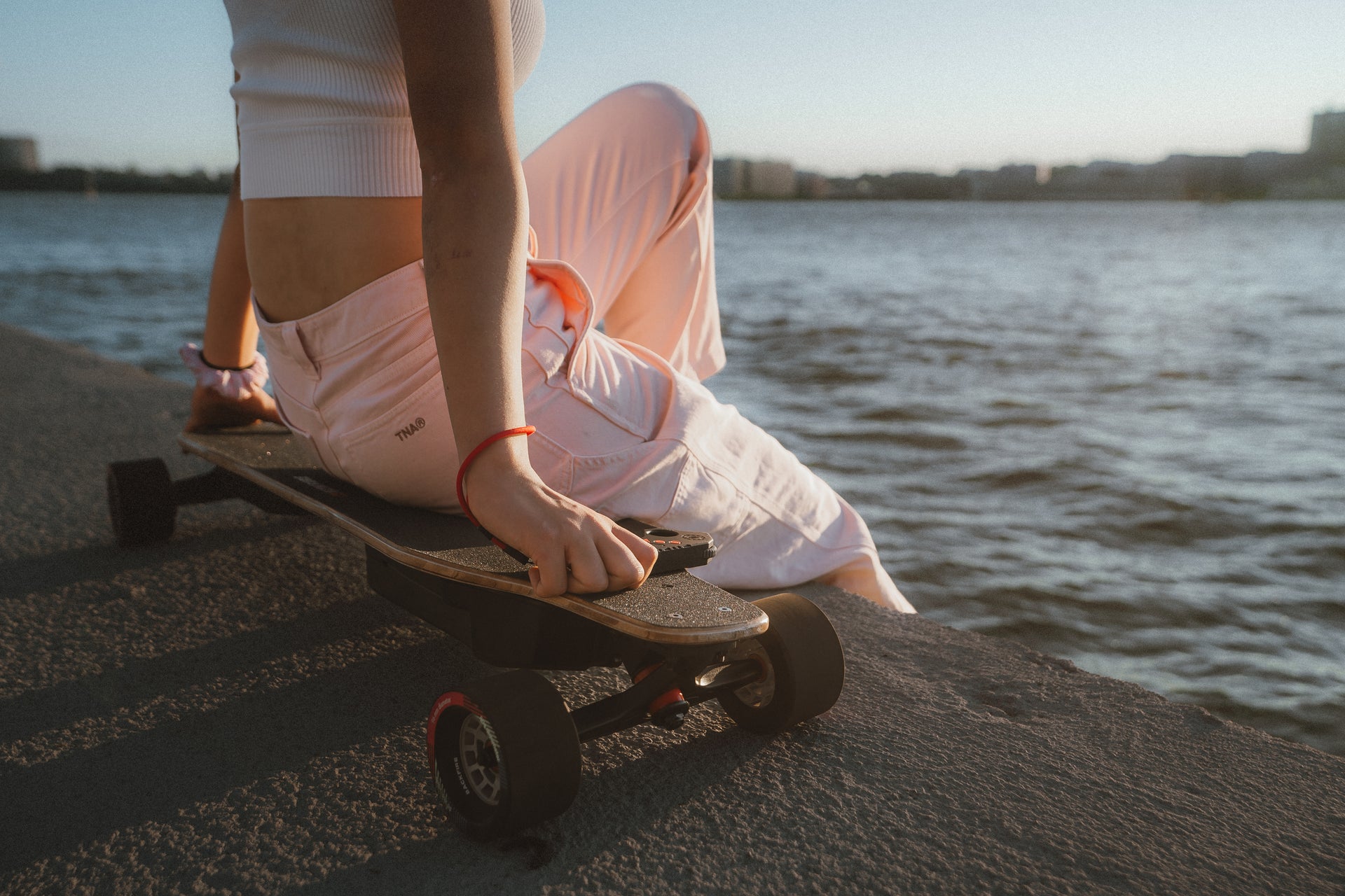 Backfire G5 Electric Skateboard with R5s Remote – BackfireBoardsUSA